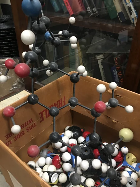 A Cache of Chemistry Models — Caltech Magazine