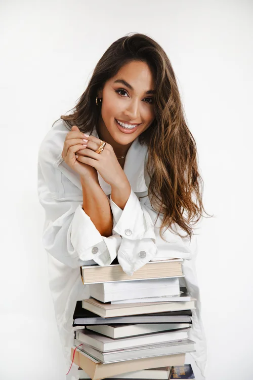 About — Danielle Robay