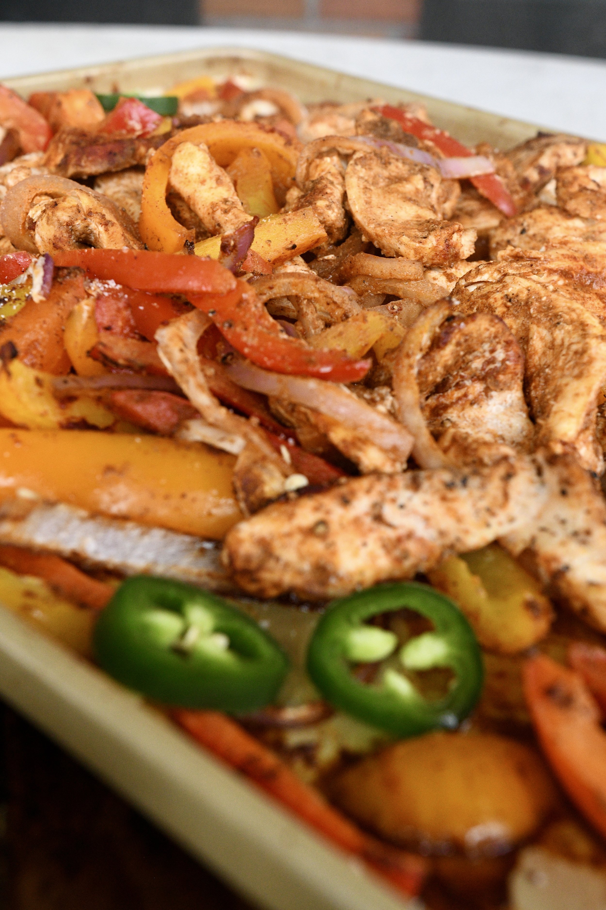 Easy Weeknight Dinner - One Pan Chicken Fajitas — Crazy Blonde Life