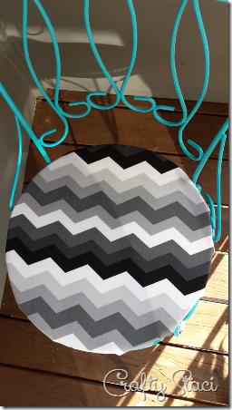 Easy Round Cushion Covers — Crafty Staci