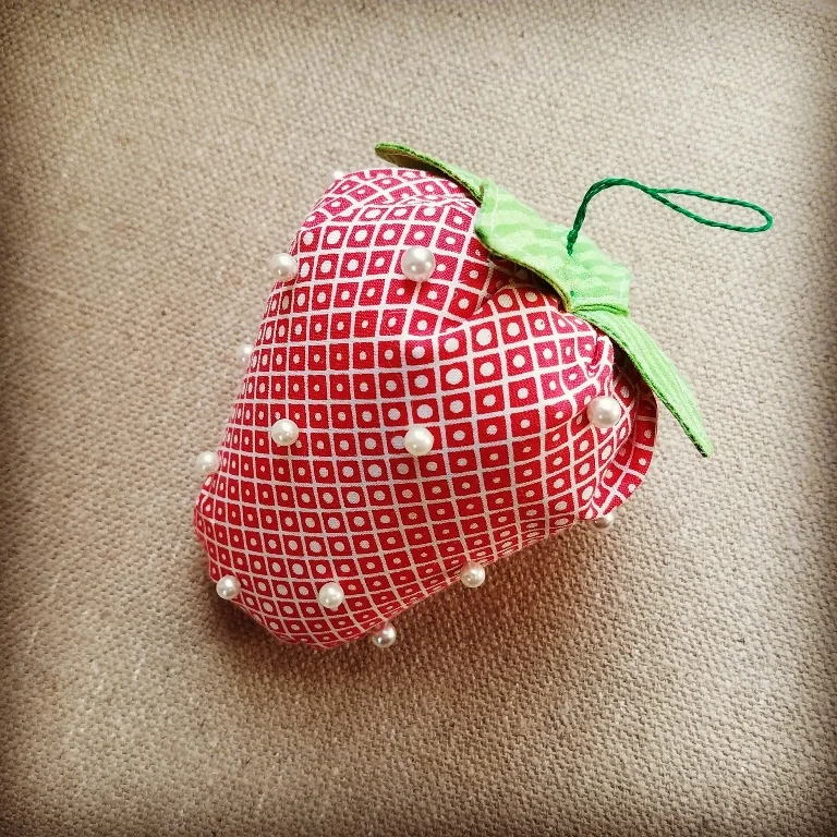 Strawberry Pincushion — Crafty Staci