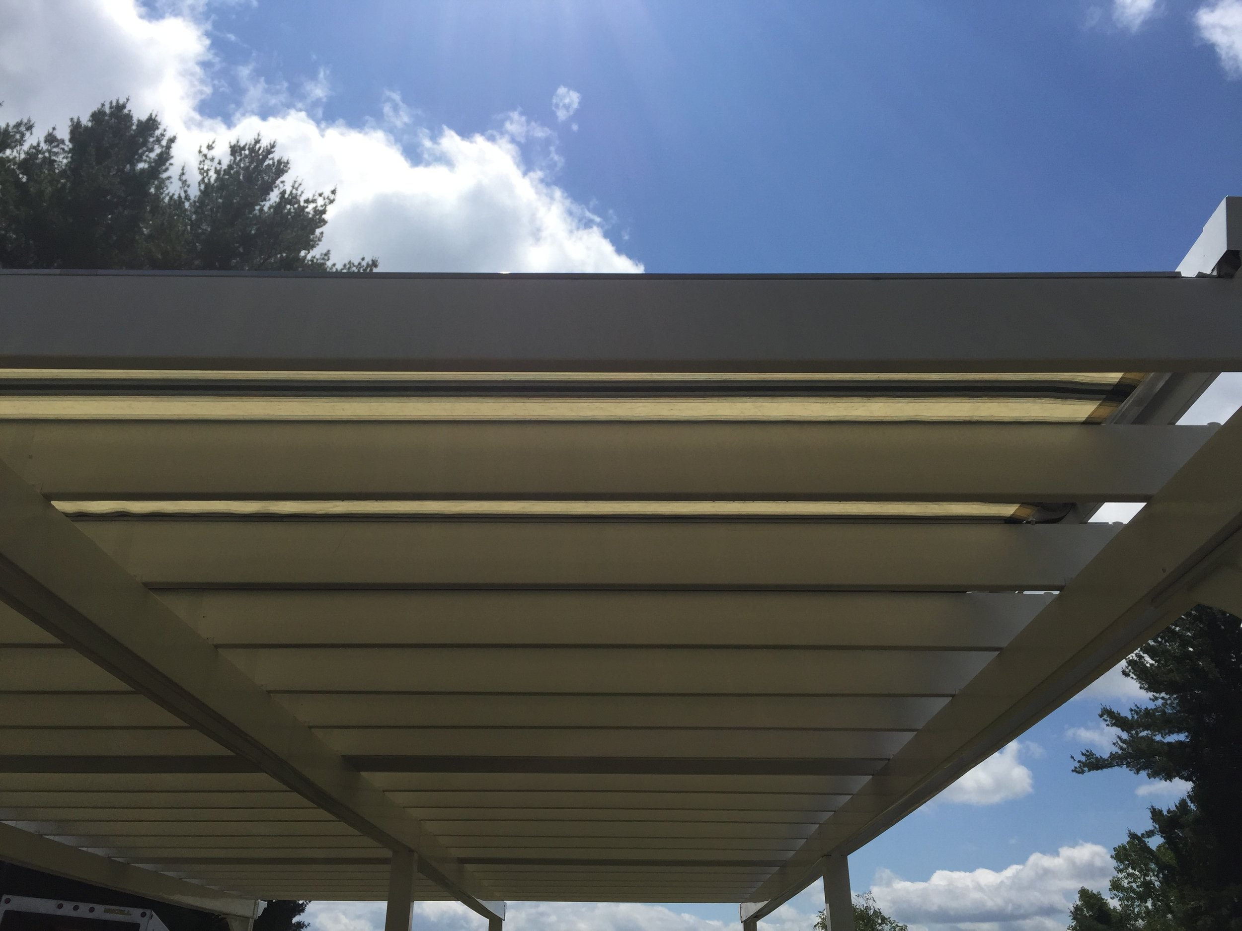 roll-flex.com — Roll-Flex retractable fabric canopies, awnings and ...