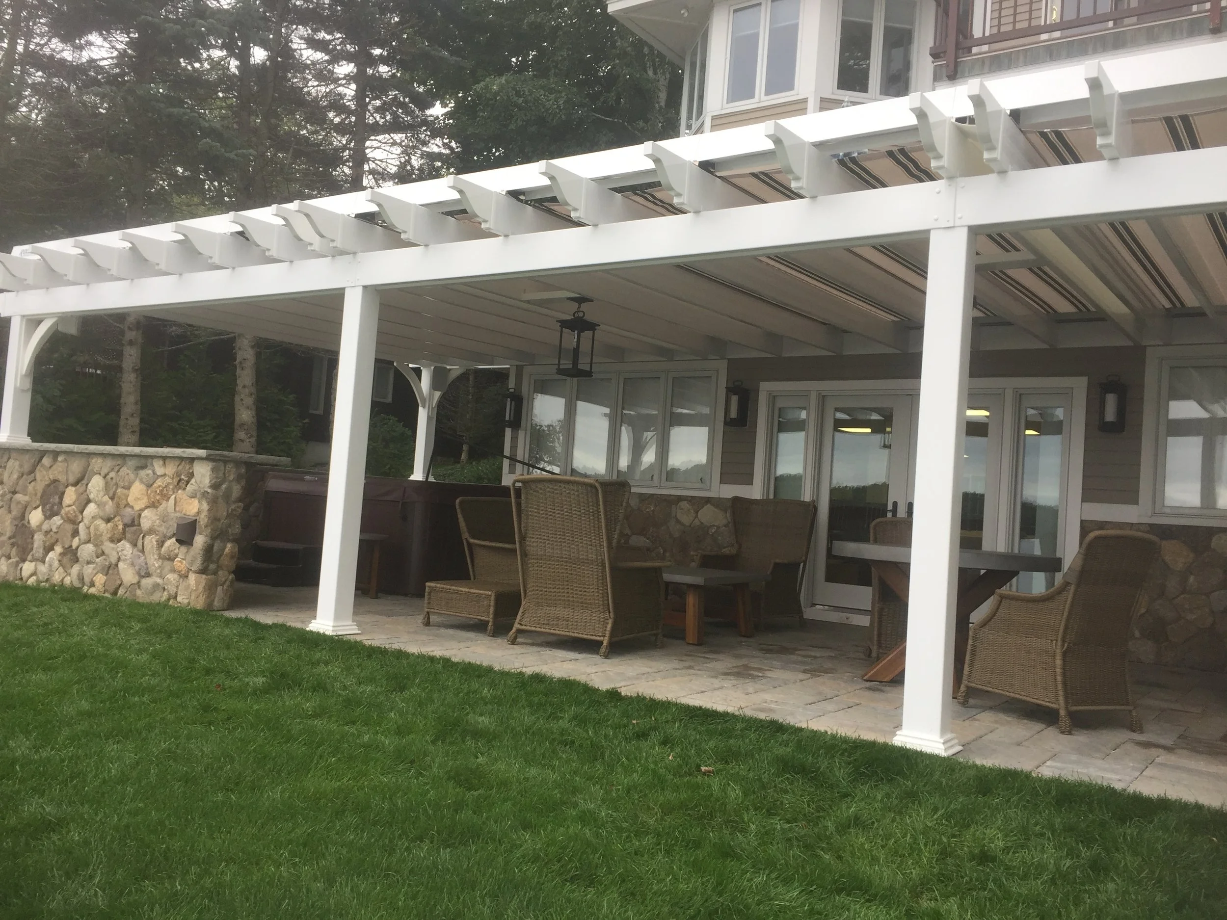 roll-flex.com — Roll-Flex retractable fabric canopies, awnings and ...