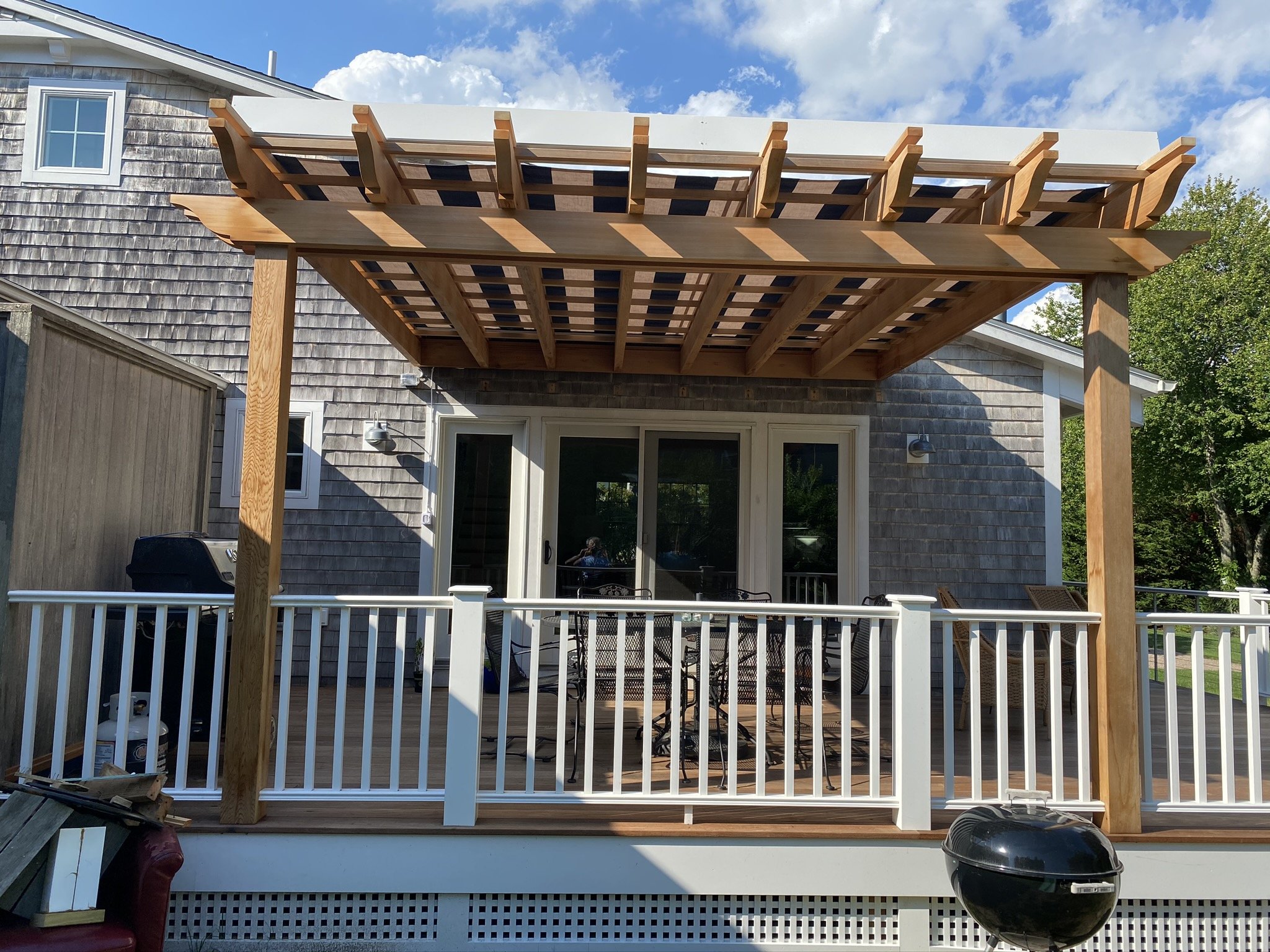 roll-flex.com — Roll-Flex retractable fabric canopies, awnings and ...