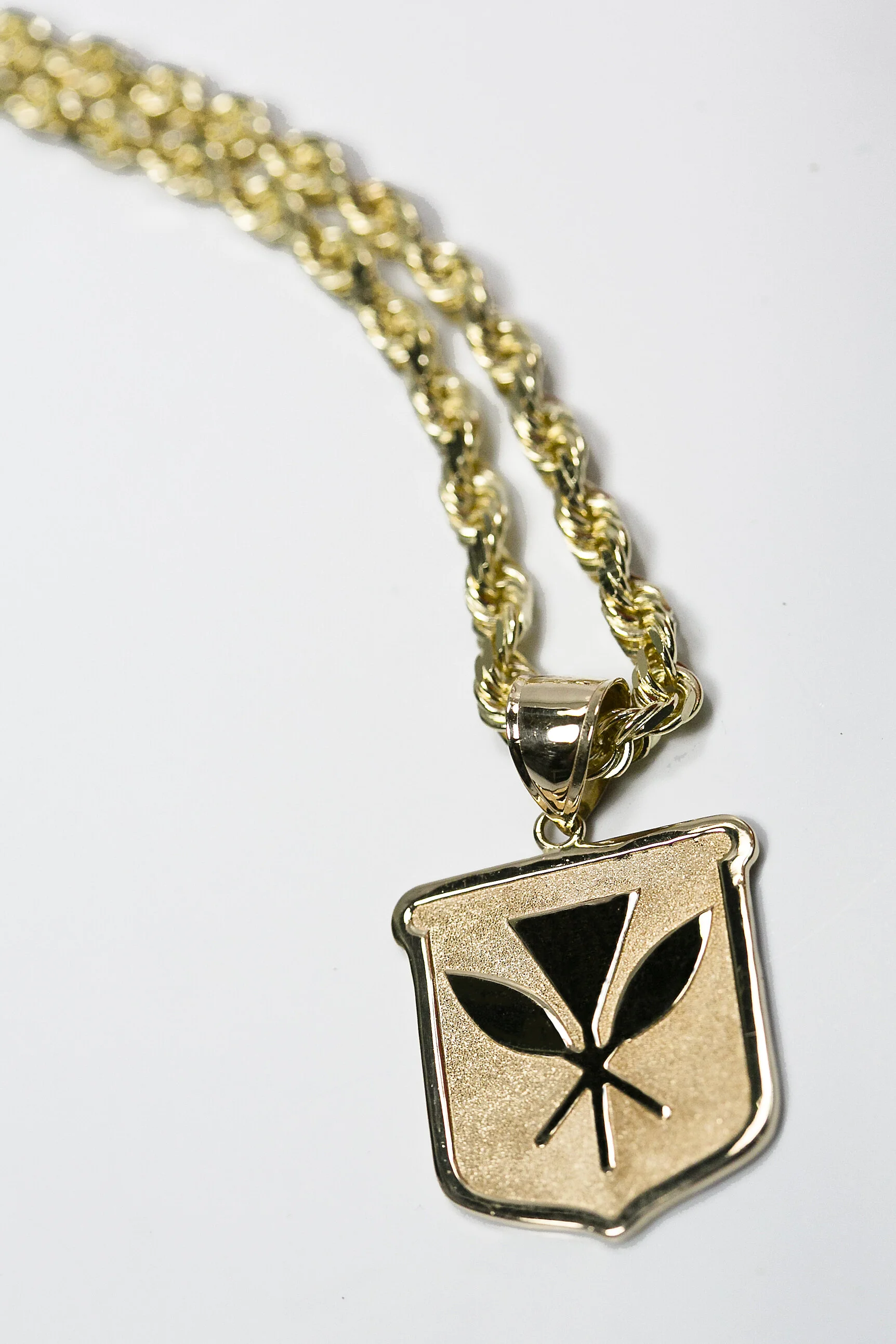 Hawaiian Pendants — Debbie's Jewelry Hawaii