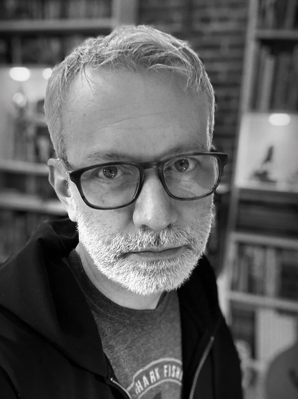 Bio/Contact — MICHAEL KNAPP