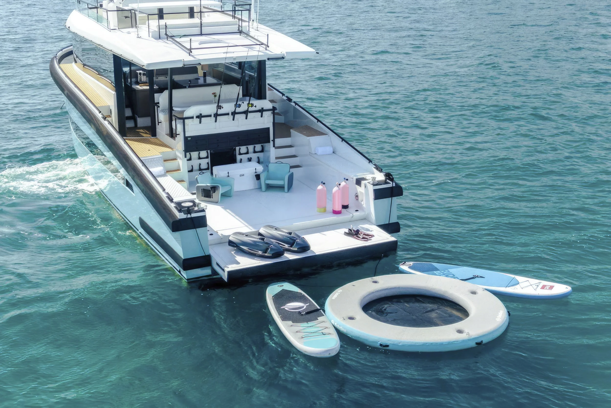 Voyager Miami — Dutch Craft 56' Luxury Yacht For Charter In Fort ...