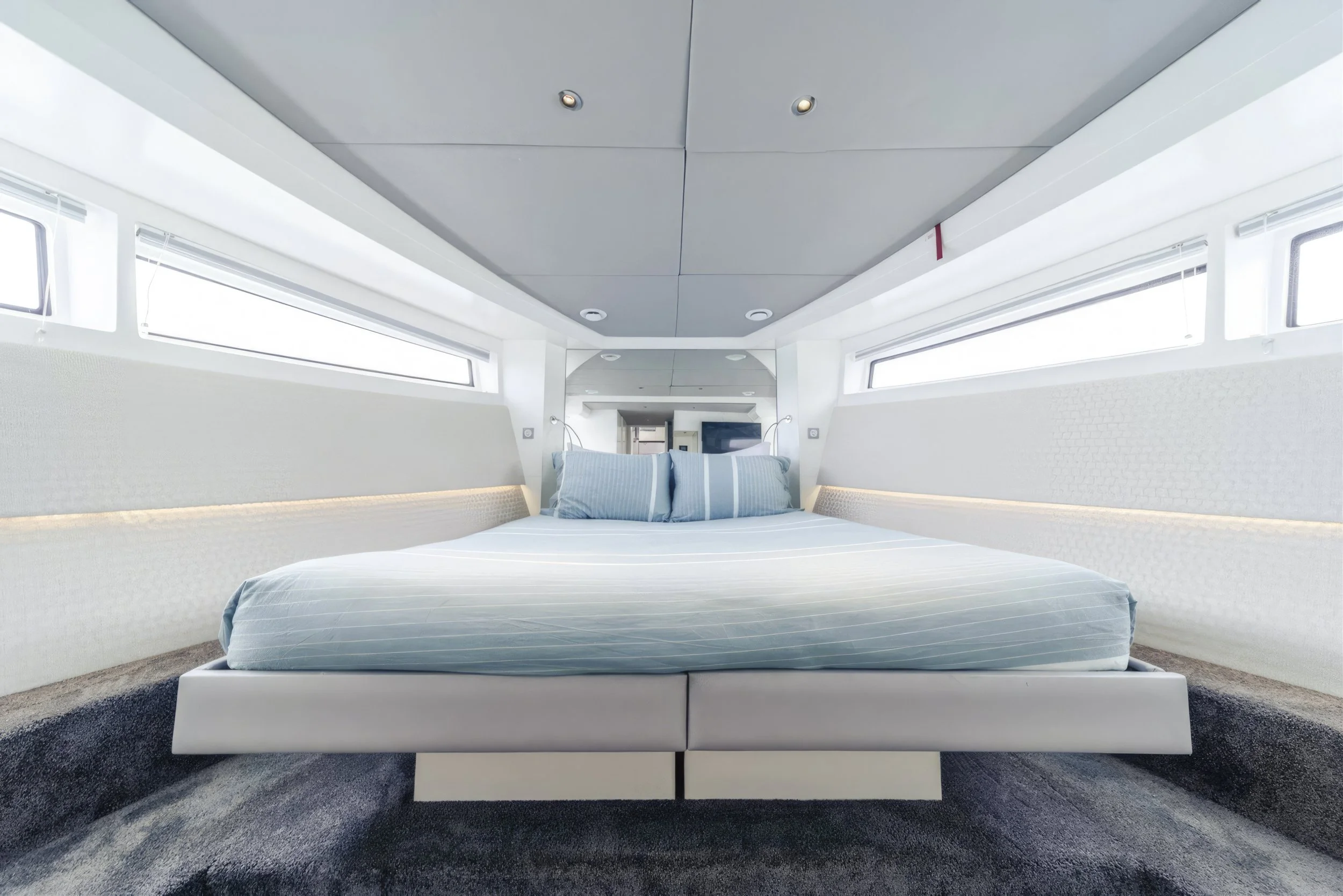 Voyager Miami — Dutch Craft 56' Luxury Yacht For Charter In Fort ...