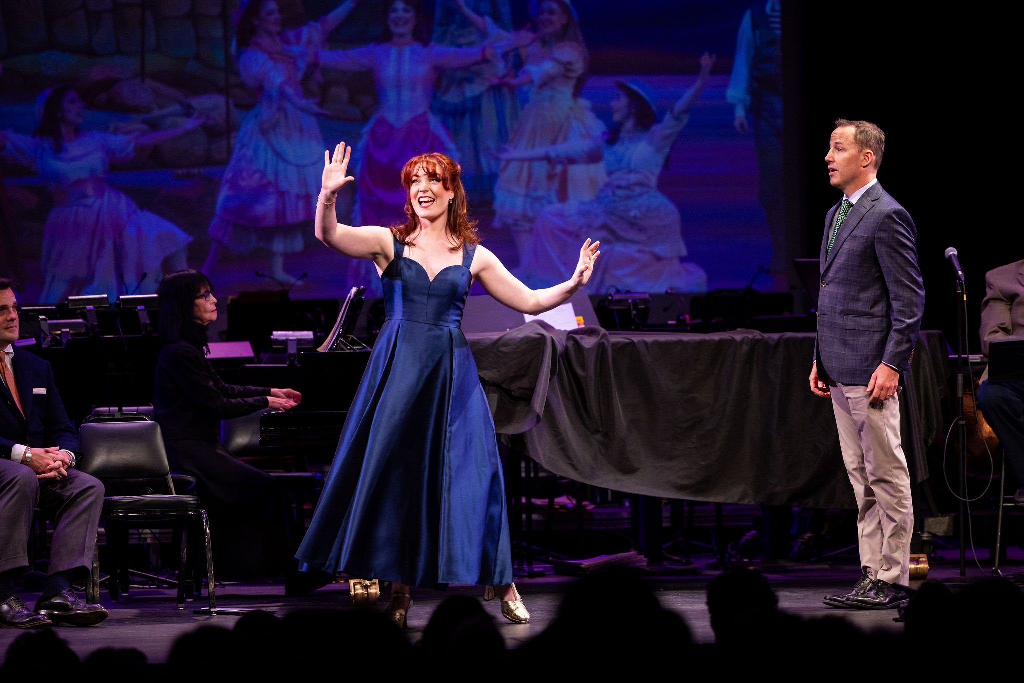 Bio — Claire Leyden