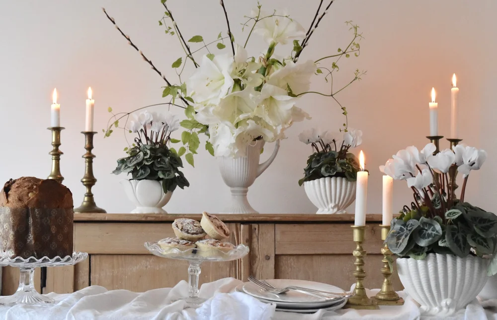 Christmas Interior Styling with Vintage Constance Spry Style Vases ...