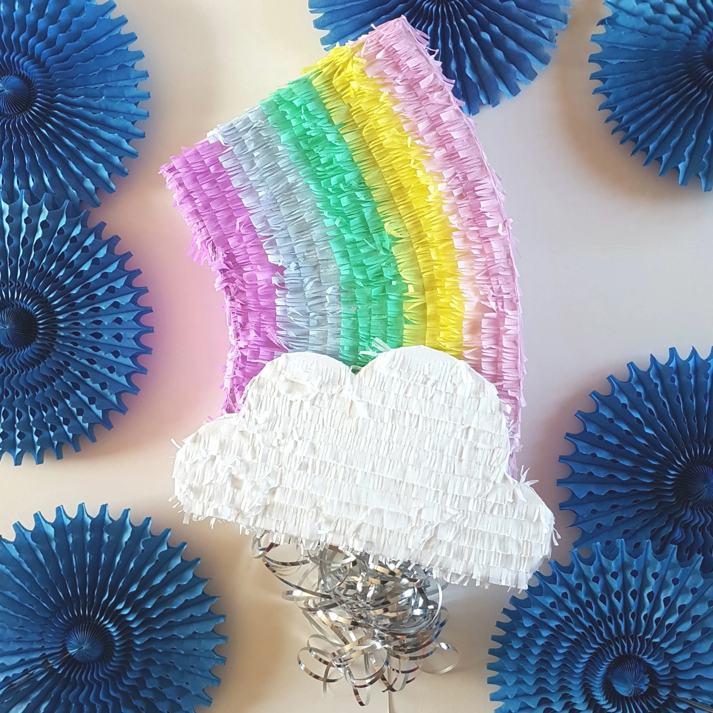 Diamond Shape Pinata — pinyatay