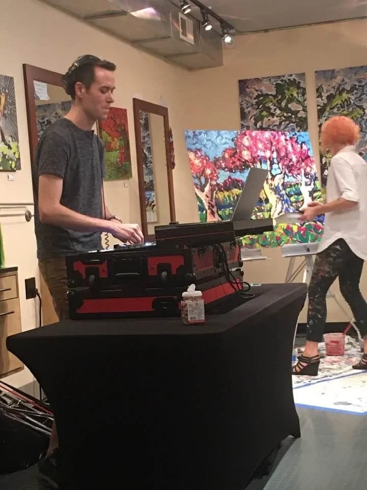 Live Paint + DJ — Inside The Robot