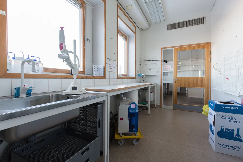 School Science Lab Dishwasher