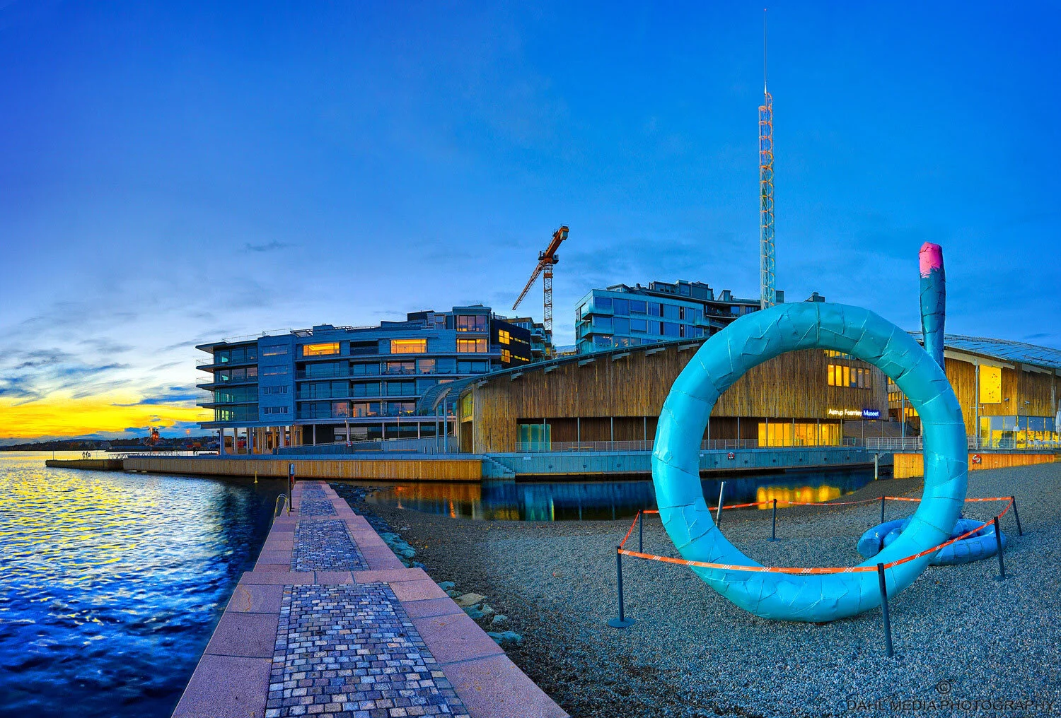 Tjuvholmen — Visit Oslofjorden — Havnepromenaden i Oslo
