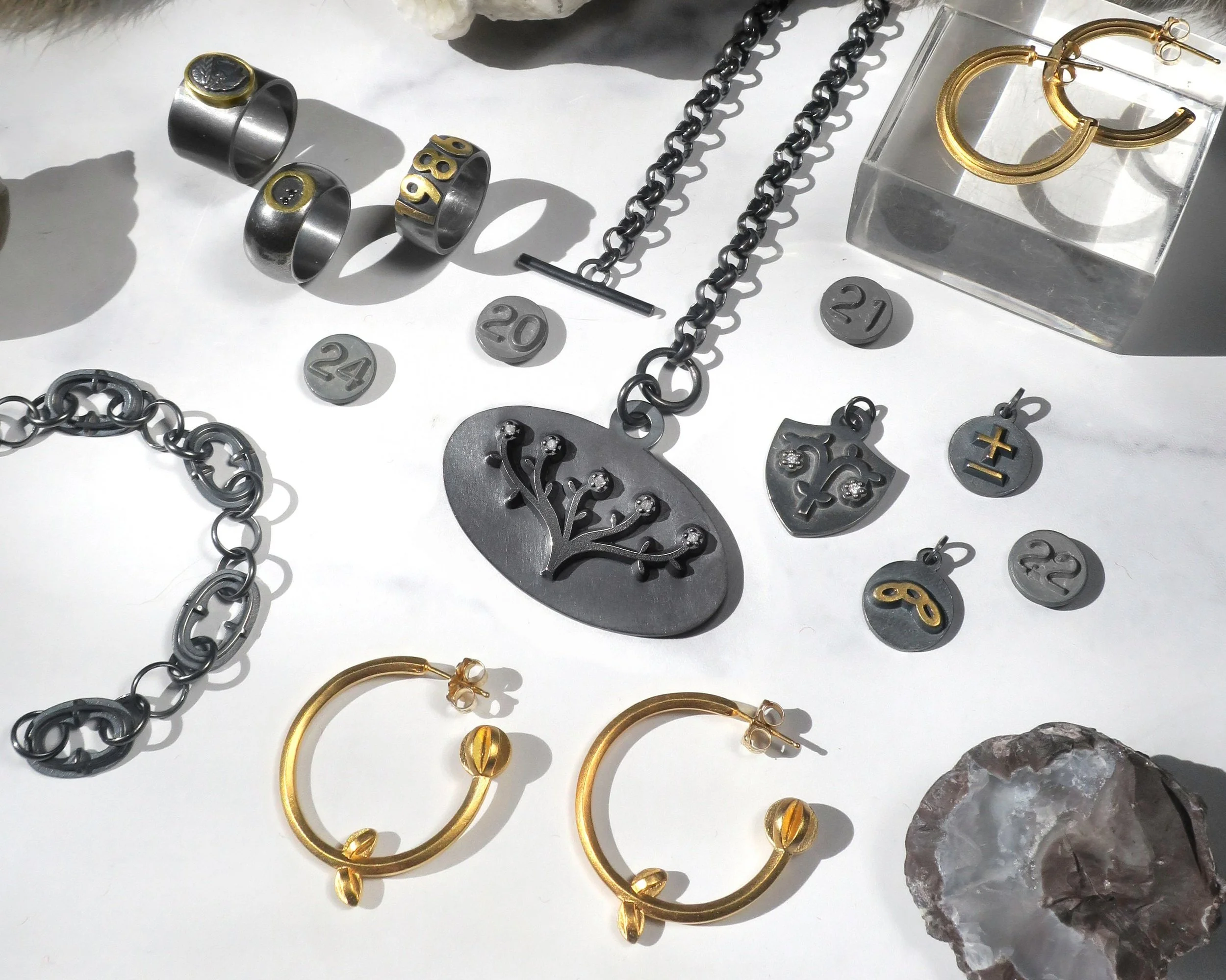 Erica Bello - contemporary jewelry