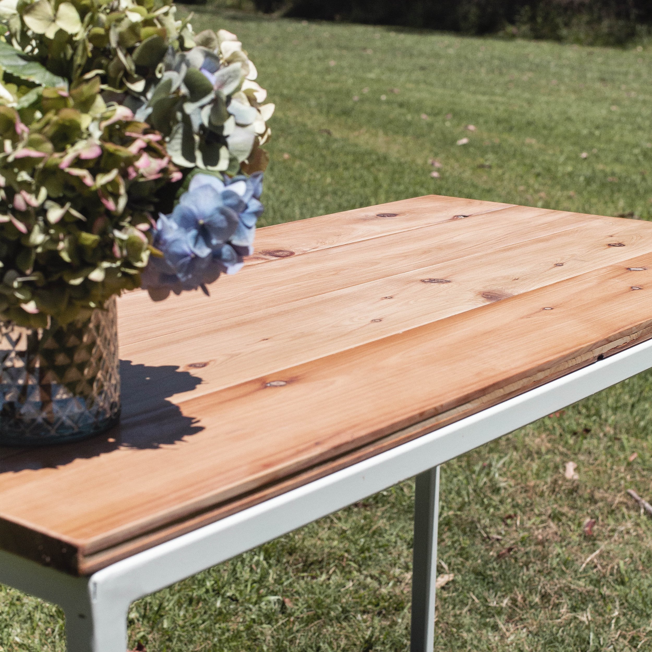 LoveSick Weddings - OAK SIGNING TABLE