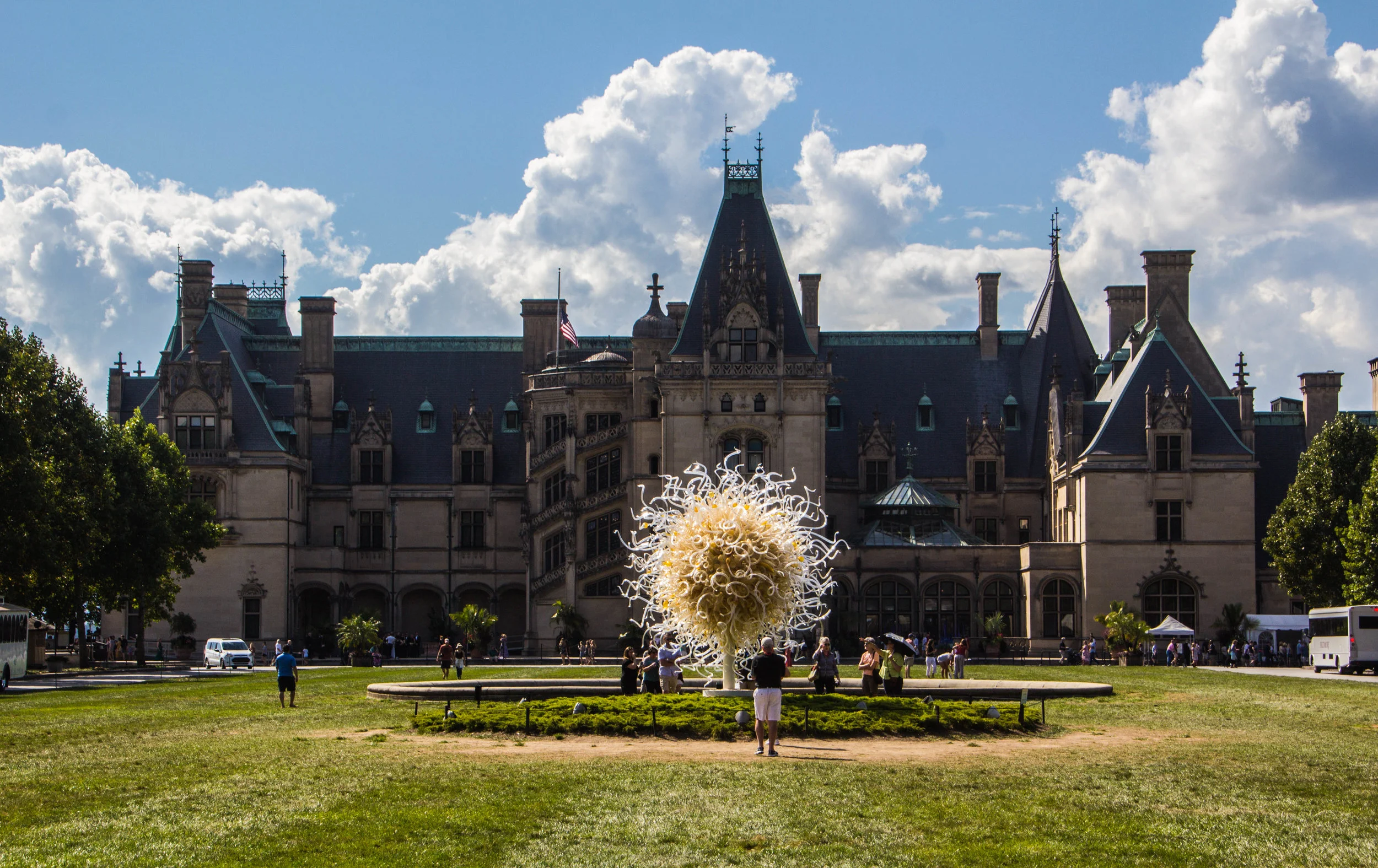 Peter In America's Largest Home: The Biltmore | Peter's Big Adventure