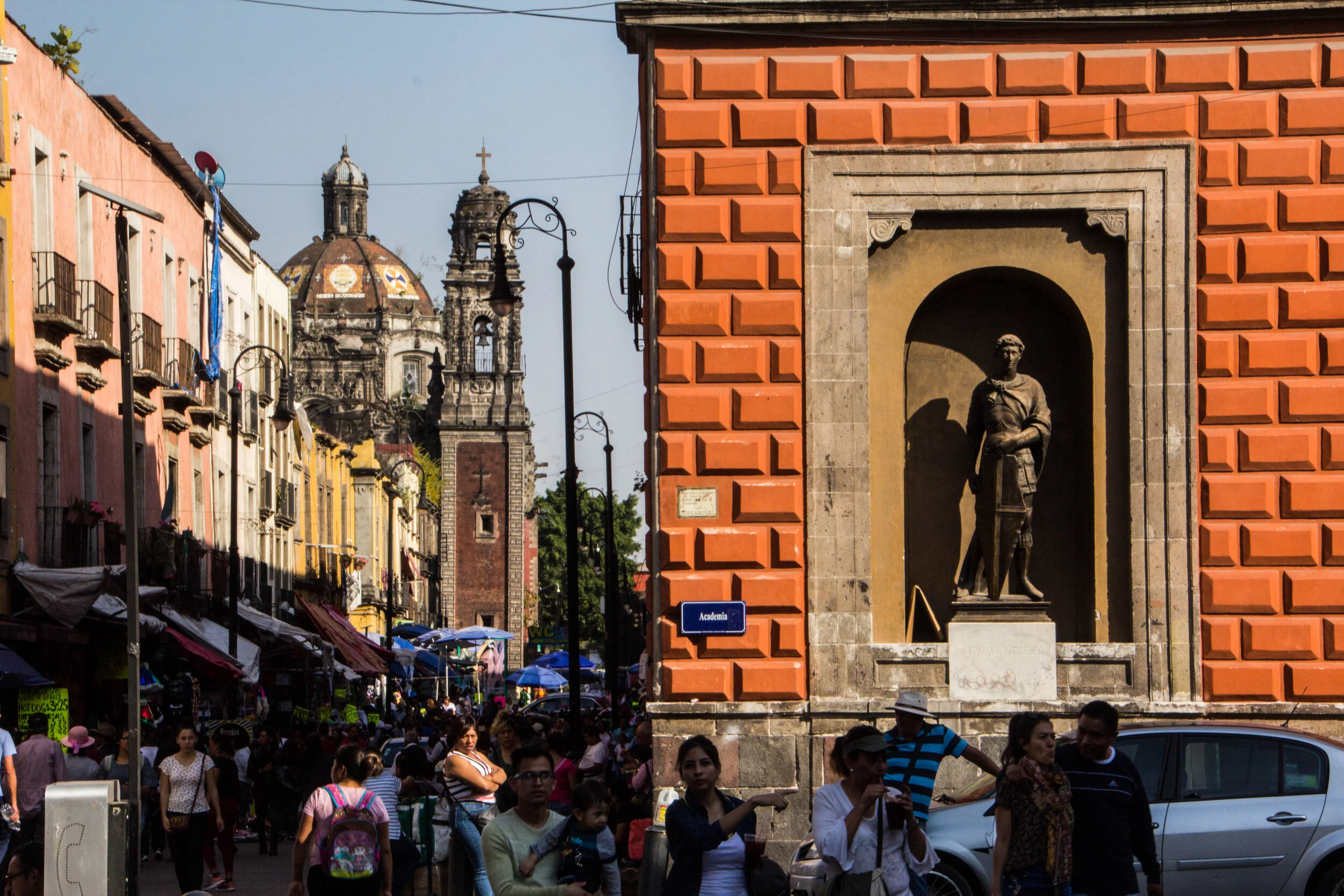 Peter Gets To Know His Neighbors: An Intro To Mexico City | Peter's Big ...