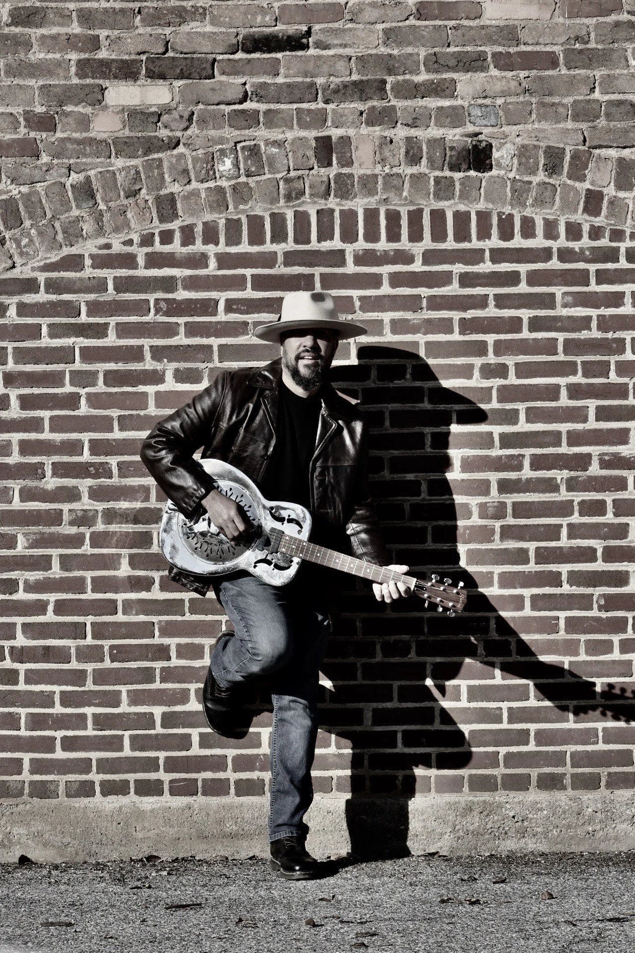 Pure Life Lagrange — Pure Life House of Music presents Luke Bulla with ...