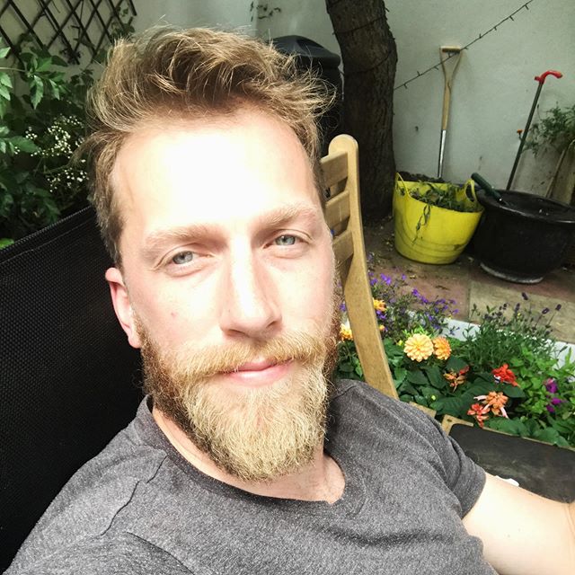 HOME [www.adamlavis.com]