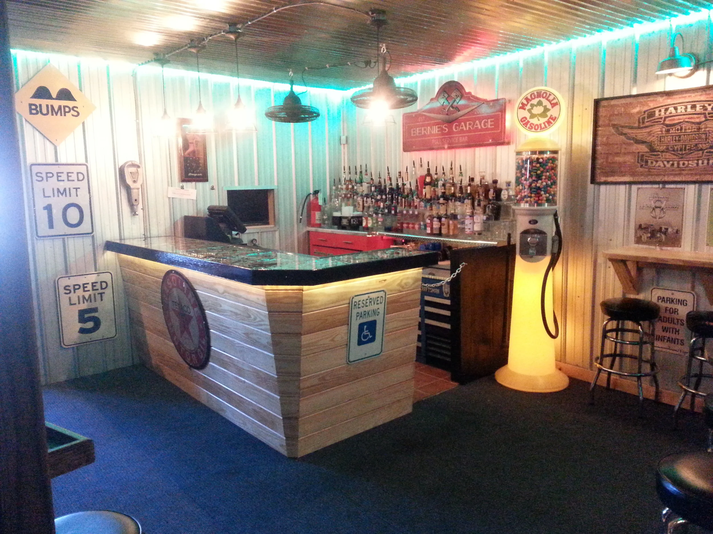 BERNIE'S BAR — Bernie's Beach House