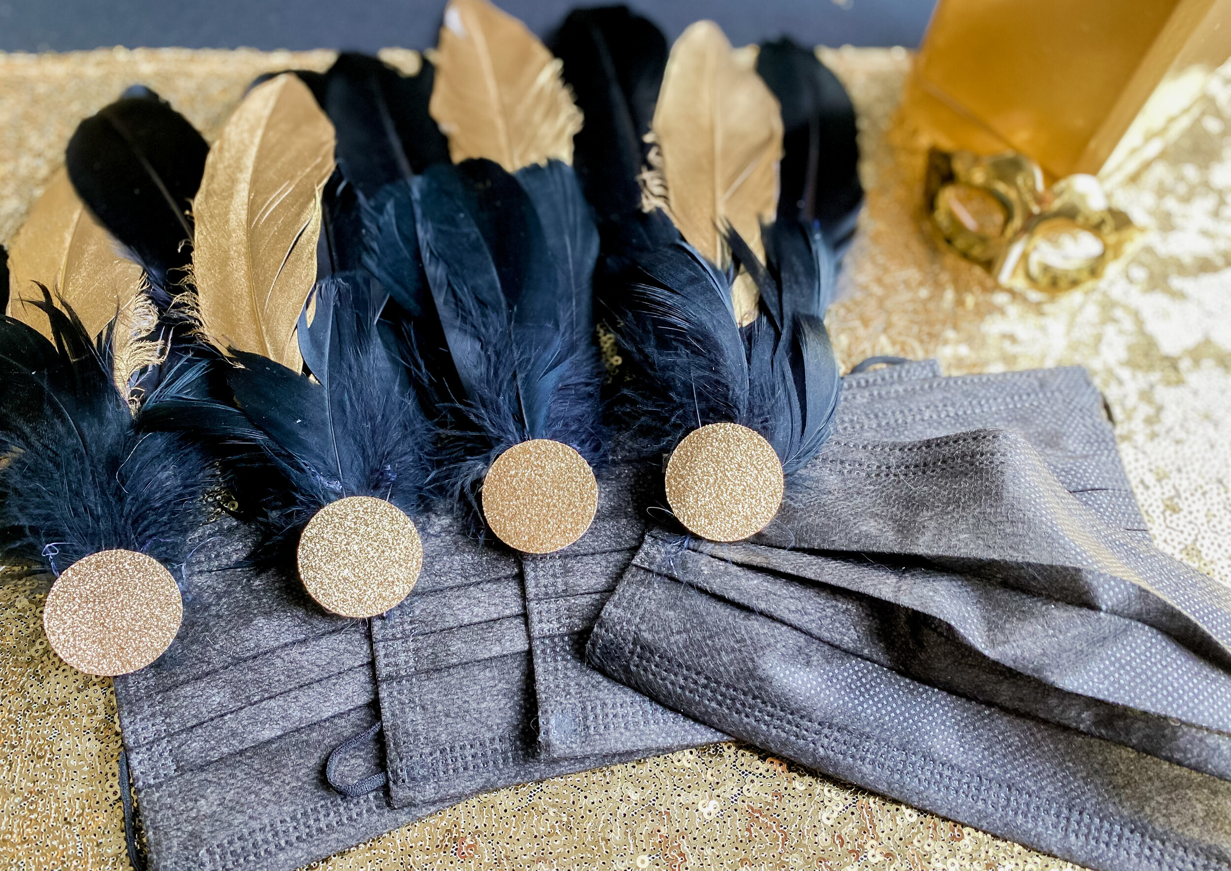 Maskerade Black Disposable Face Masks with Clip-On Feathers — The Kits ...