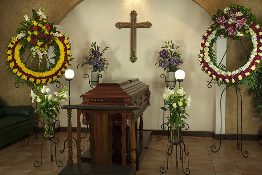 Funeraria — Los Cipreses - (Viejo)