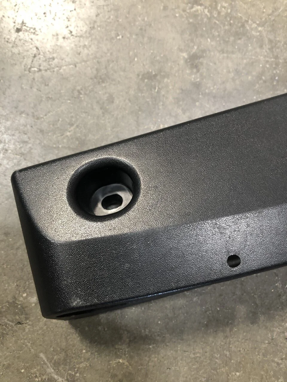 Used Plastic CHMSL-Lamp Bracket, A117M0076 — InoKinetic
