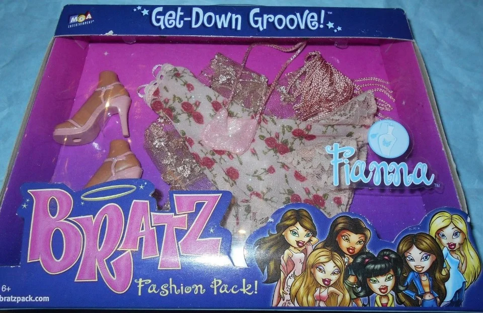 Fashion Packs | Bratz 2004 — LookinBratz.com — The Bratz Bible!