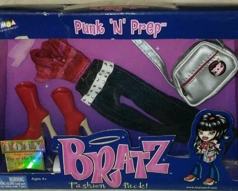 Fashion Packs | Bratz 2002 — LookinBratz.com — The Bratz Bible!