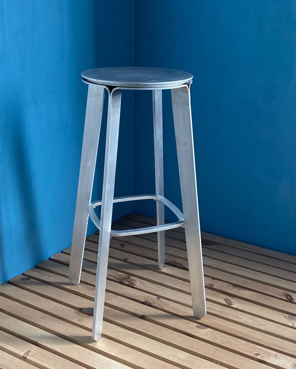 Shift | Furniture for outsiders.