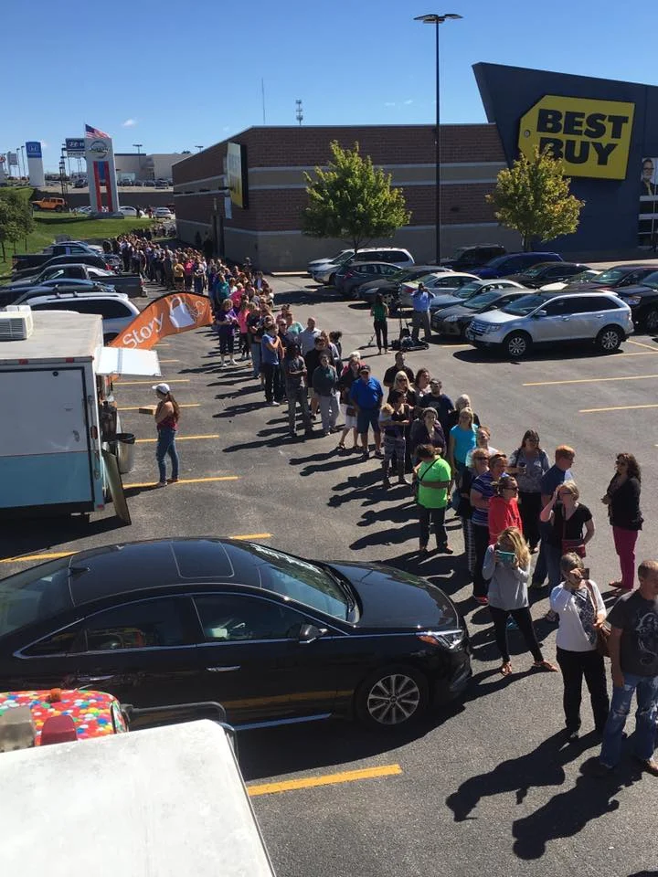 Delivery — Hurts Donut | Springfield, Missouri