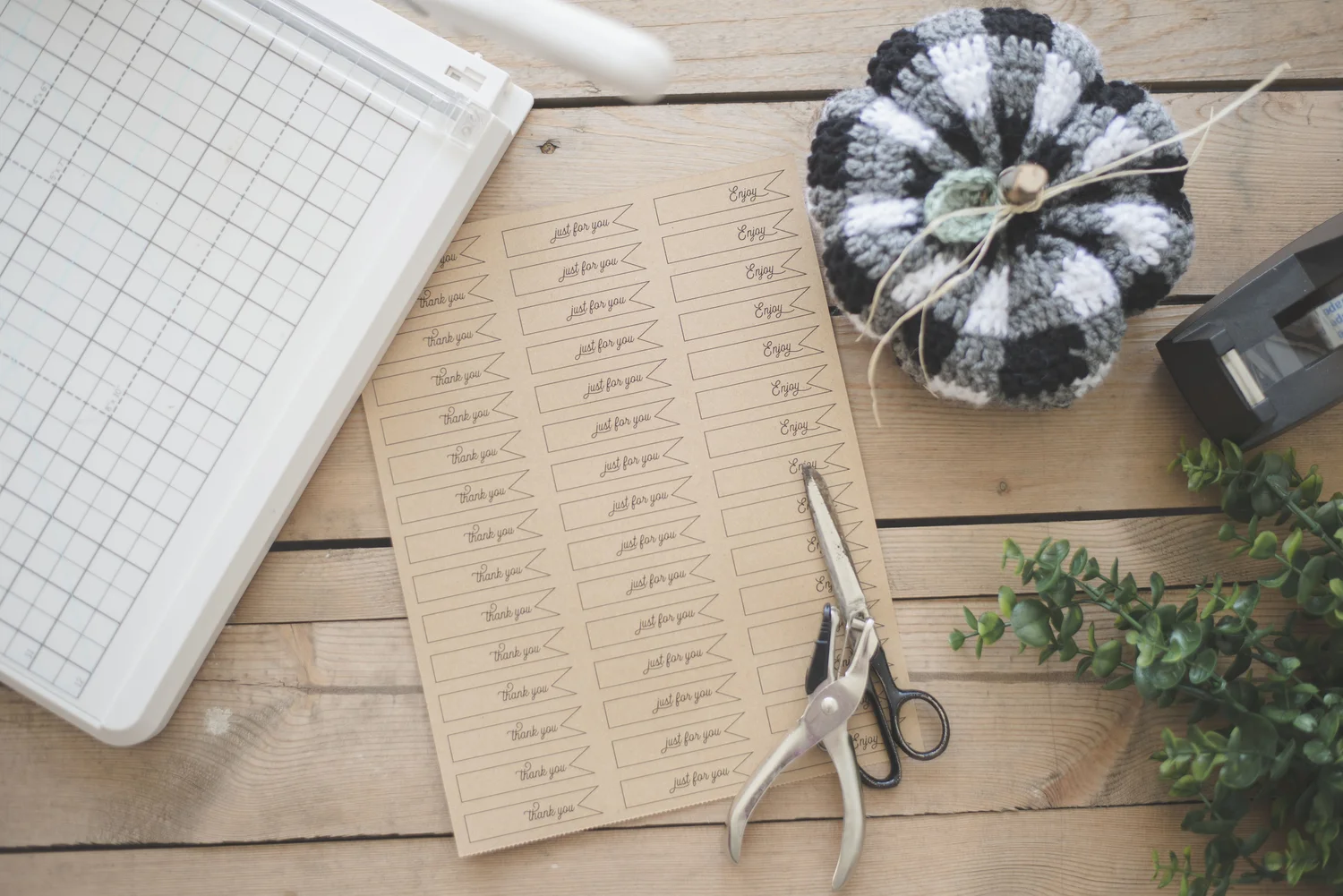 A New Free Tag Download - Cute Little "Ribbon" Tags for Your Crochet ...