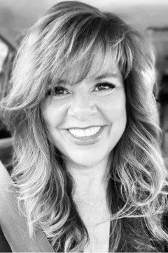 MEET THE TEAM — LONDON LOOKS