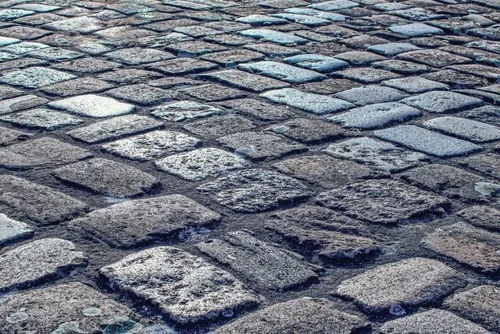 Do Pavers Crack Easily? — Aviara Pavers