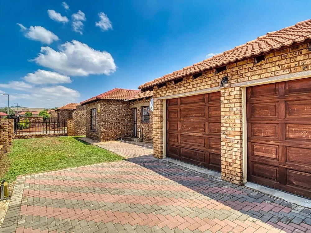 Styles of Pavers That Go With Valley Center Home Architecture — Aviara ...