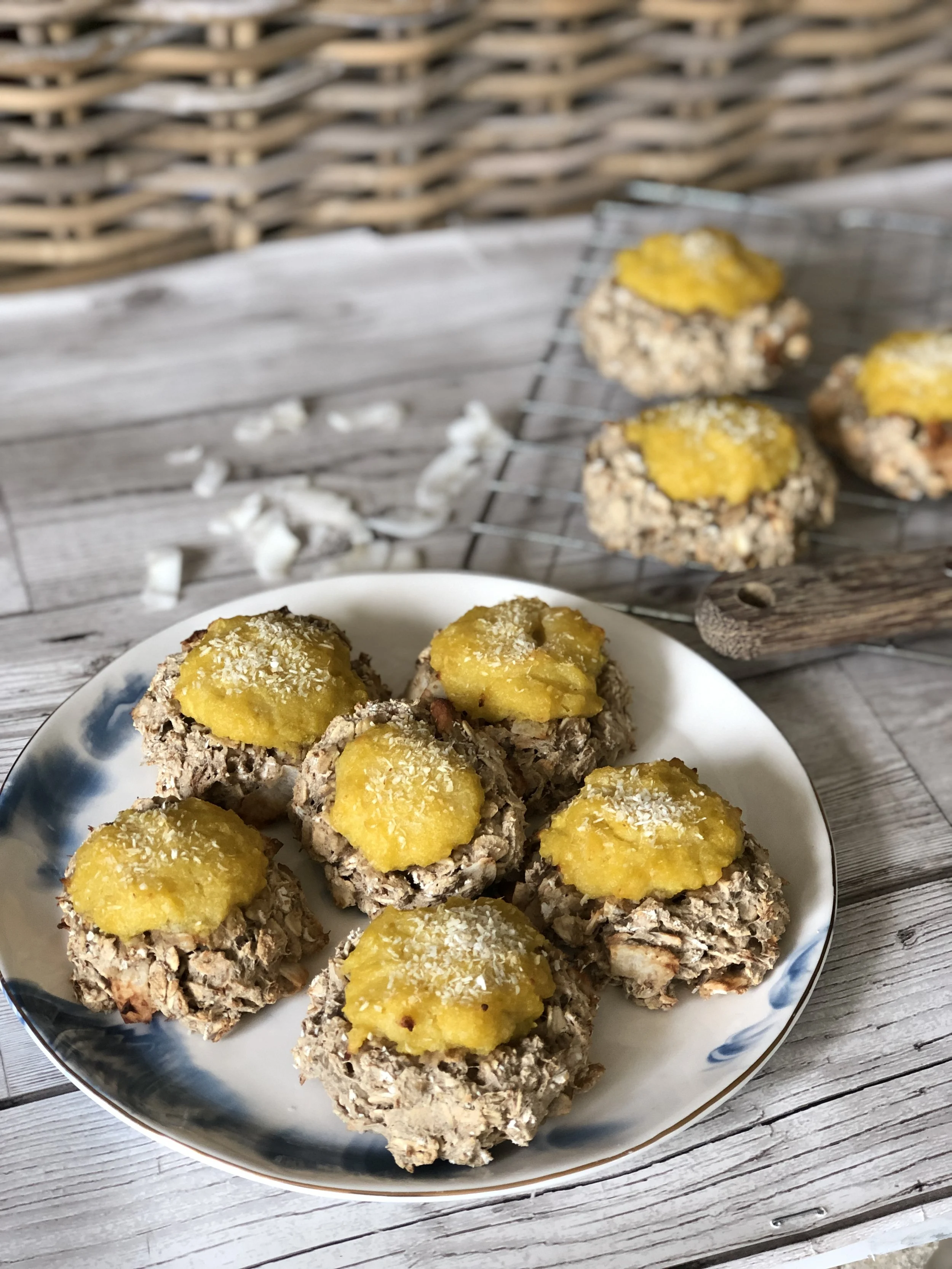 mango & coconut oat cookies — The Health Boost