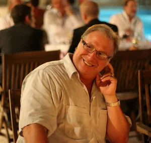 Sorkin's Soapy Crash Story — Douglas in Vegas