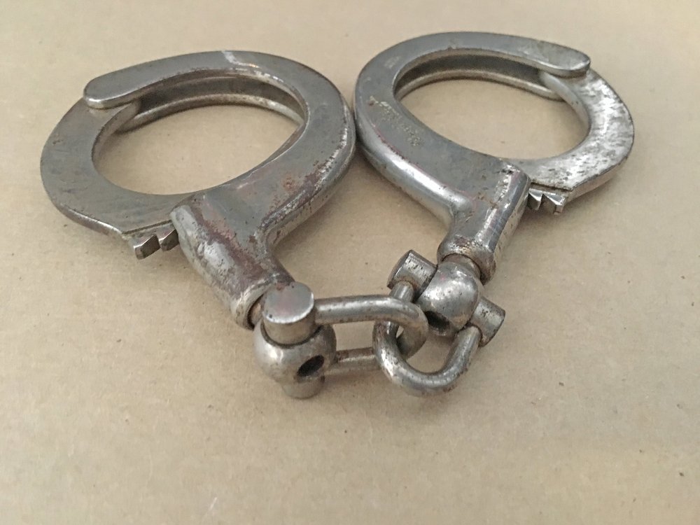 RARE ANTIQUE FBI SUPER SECURITY HANDCUFFS FOR SALE: 1930'S — Old Handcuffs