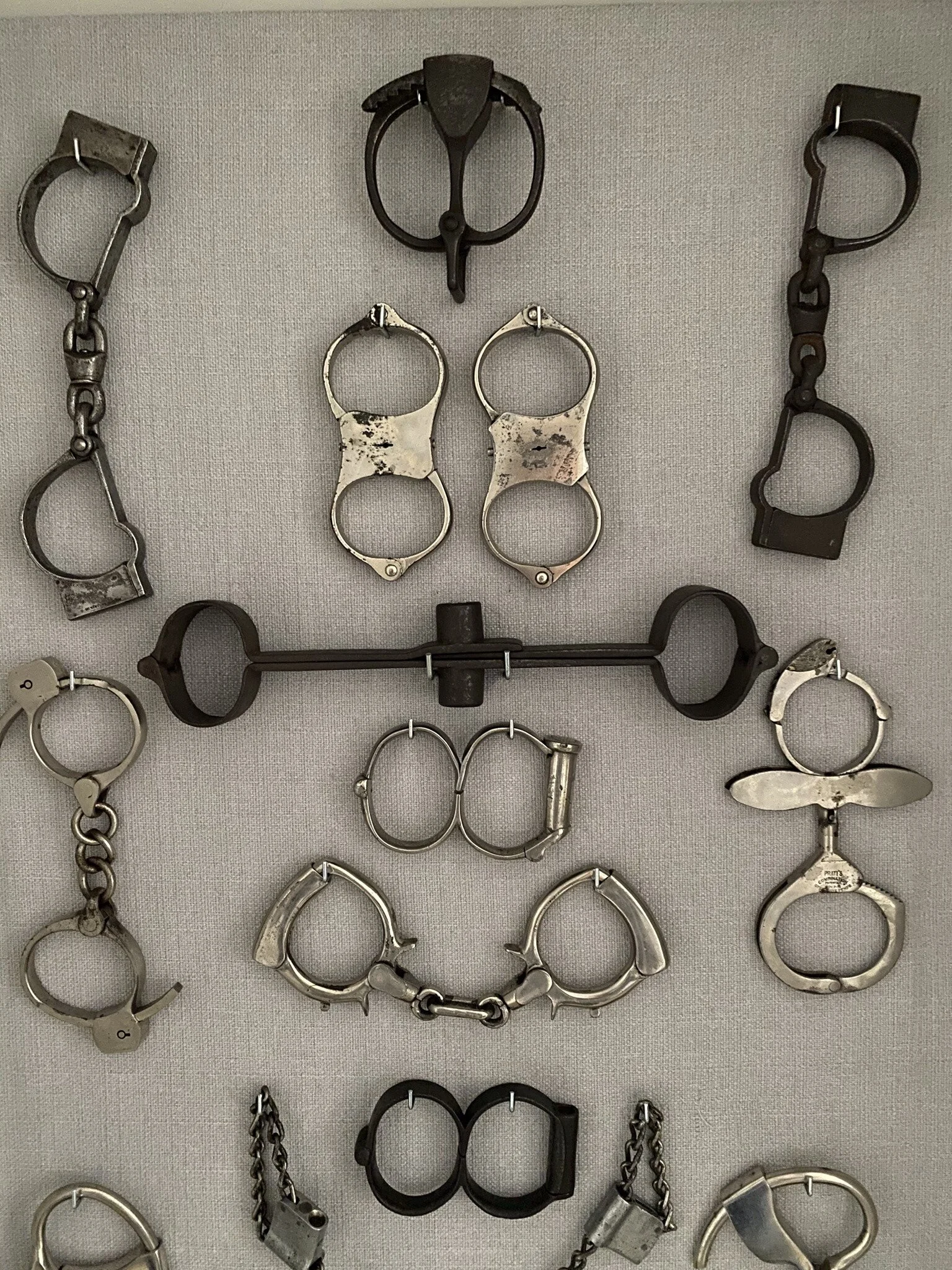 NEWS — Old Handcuffs.Net