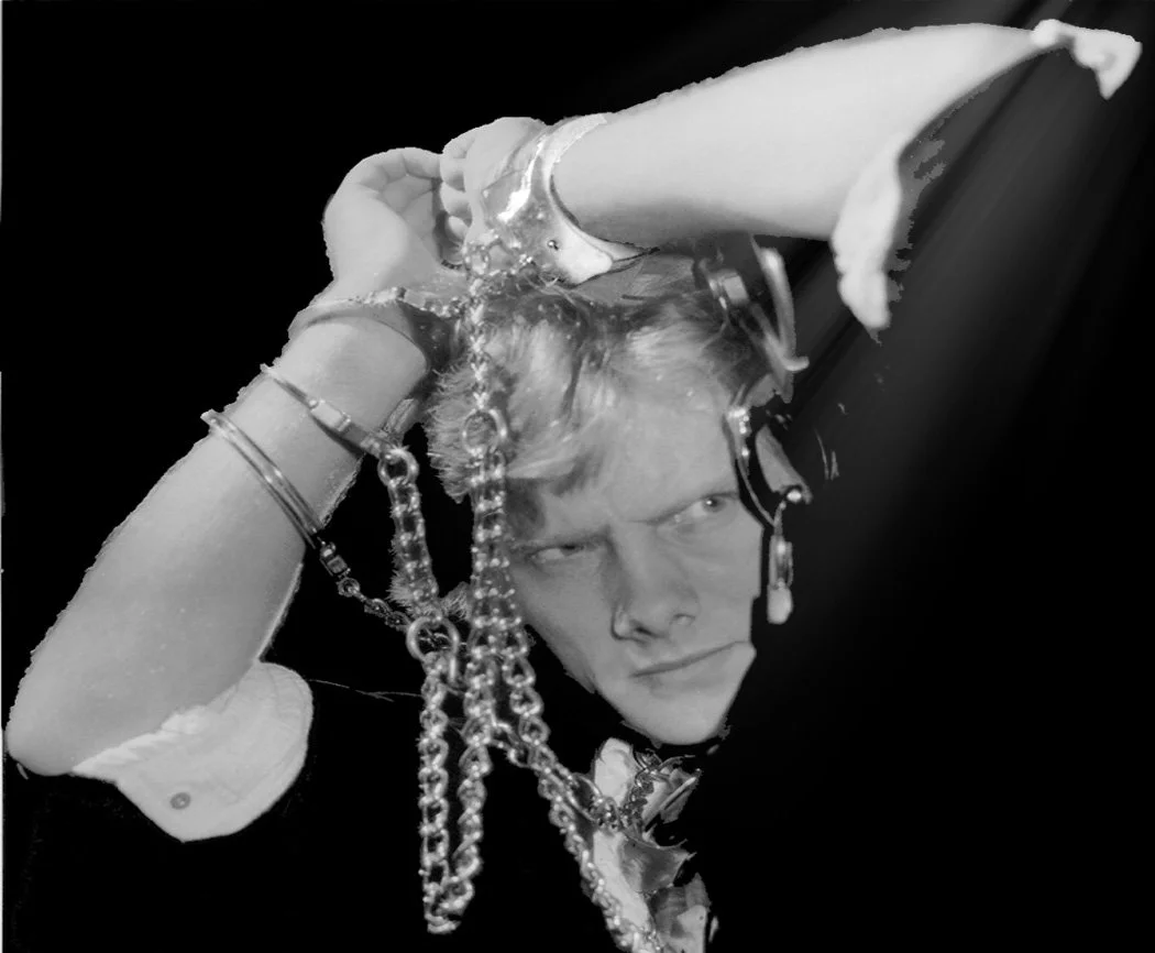 The Famous Escape Artist’s Quest to Create the World’s Largest Handcuff ...