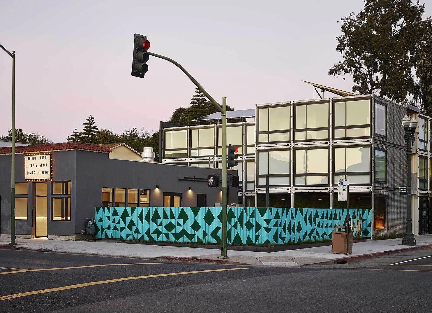 ARTHUR MAC'S TAP & SNACK