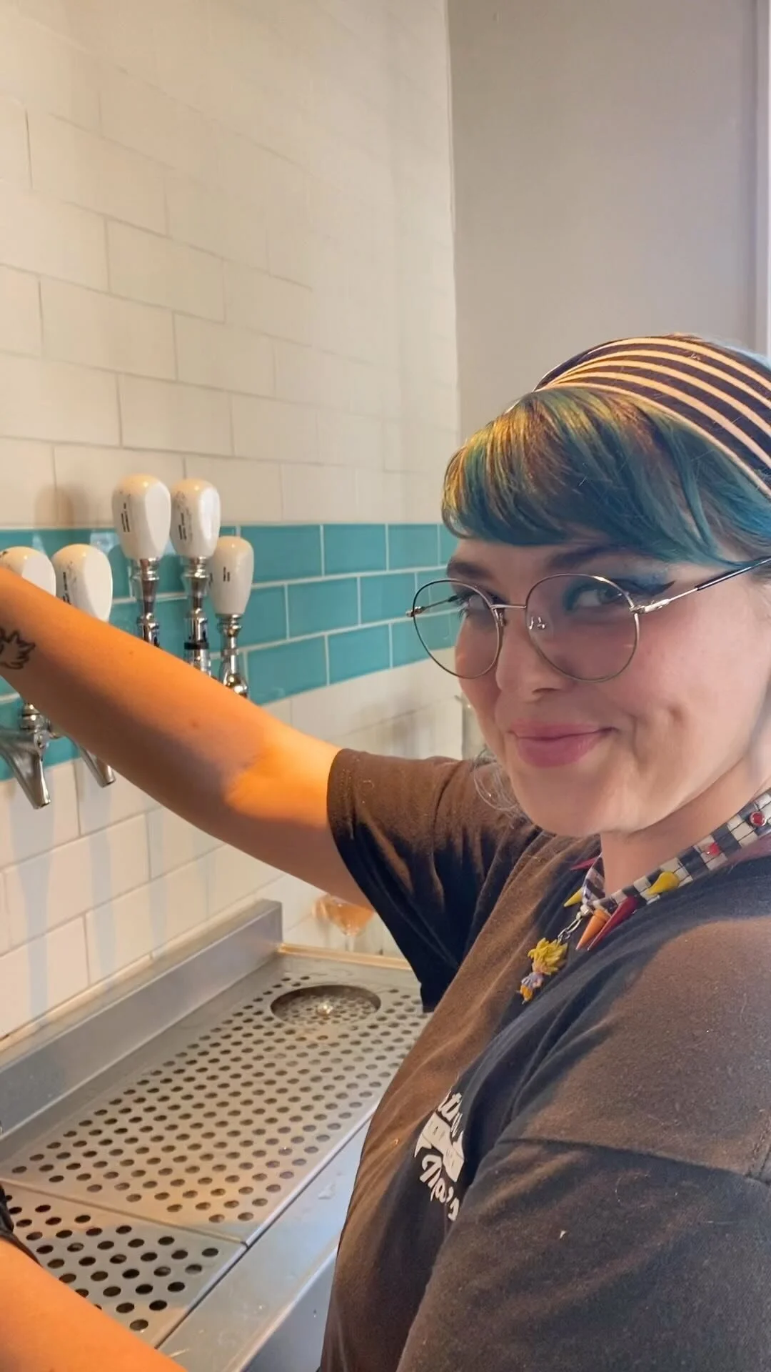 ARTHUR MAC'S TAP & SNACK