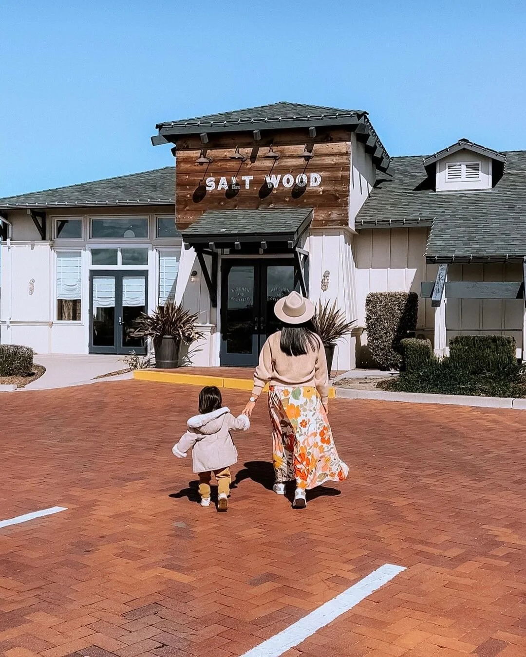 Monterey Bay restaurant & bar | Salt Wood Kitchen & Oysterette