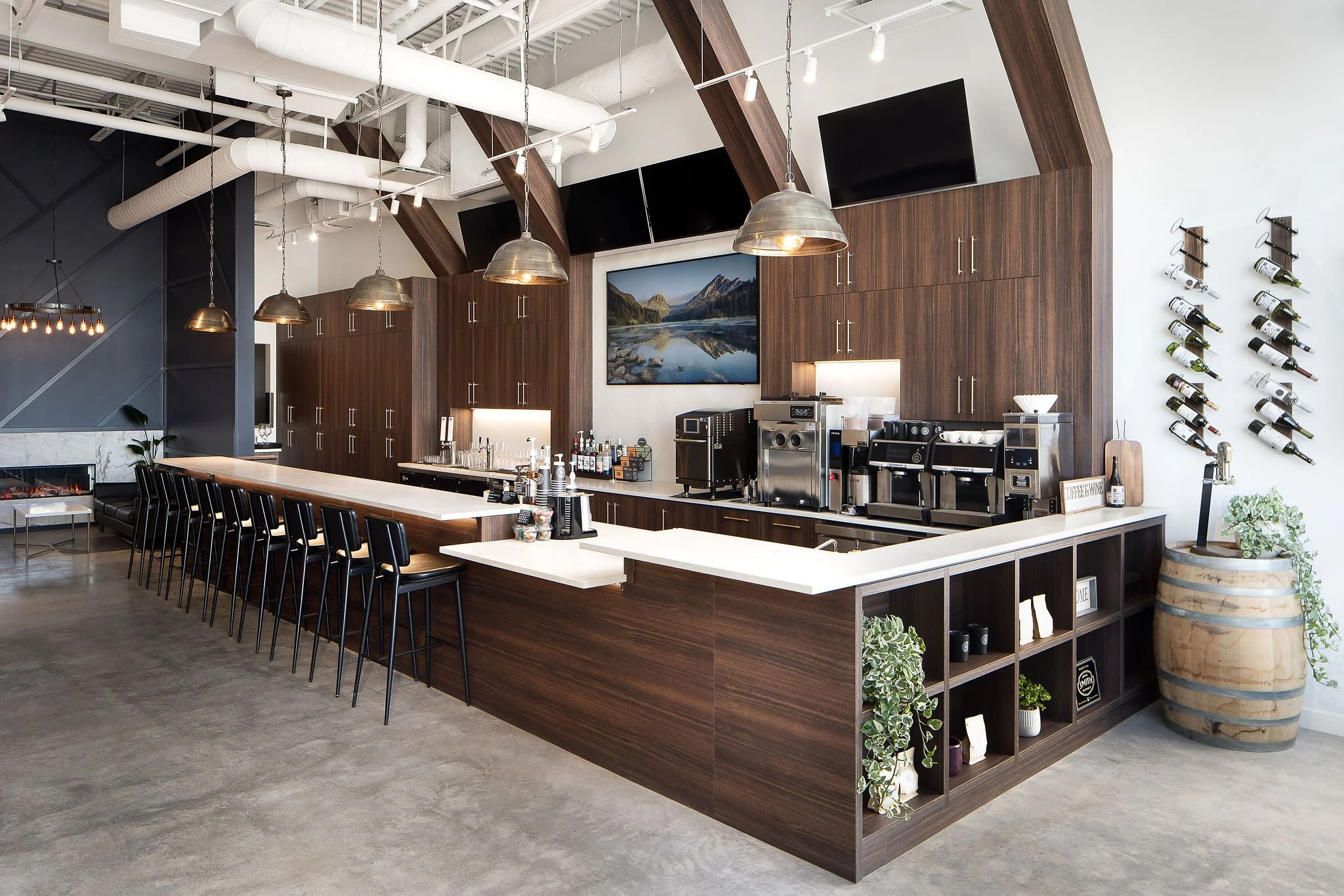 Commercial design projects — CR / CC