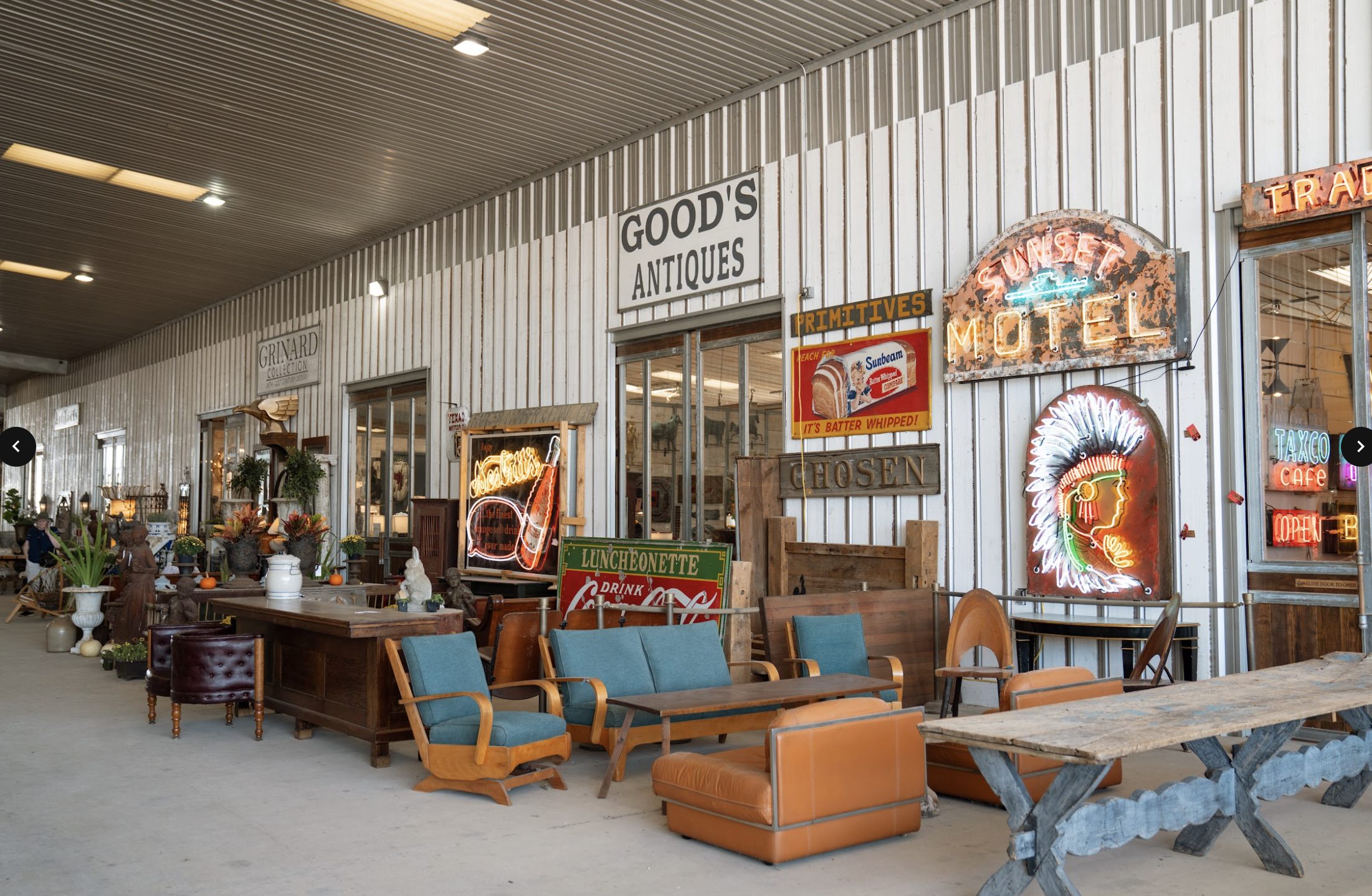 Round Top Antiques Show: Everything You Need to Know About the Round ...