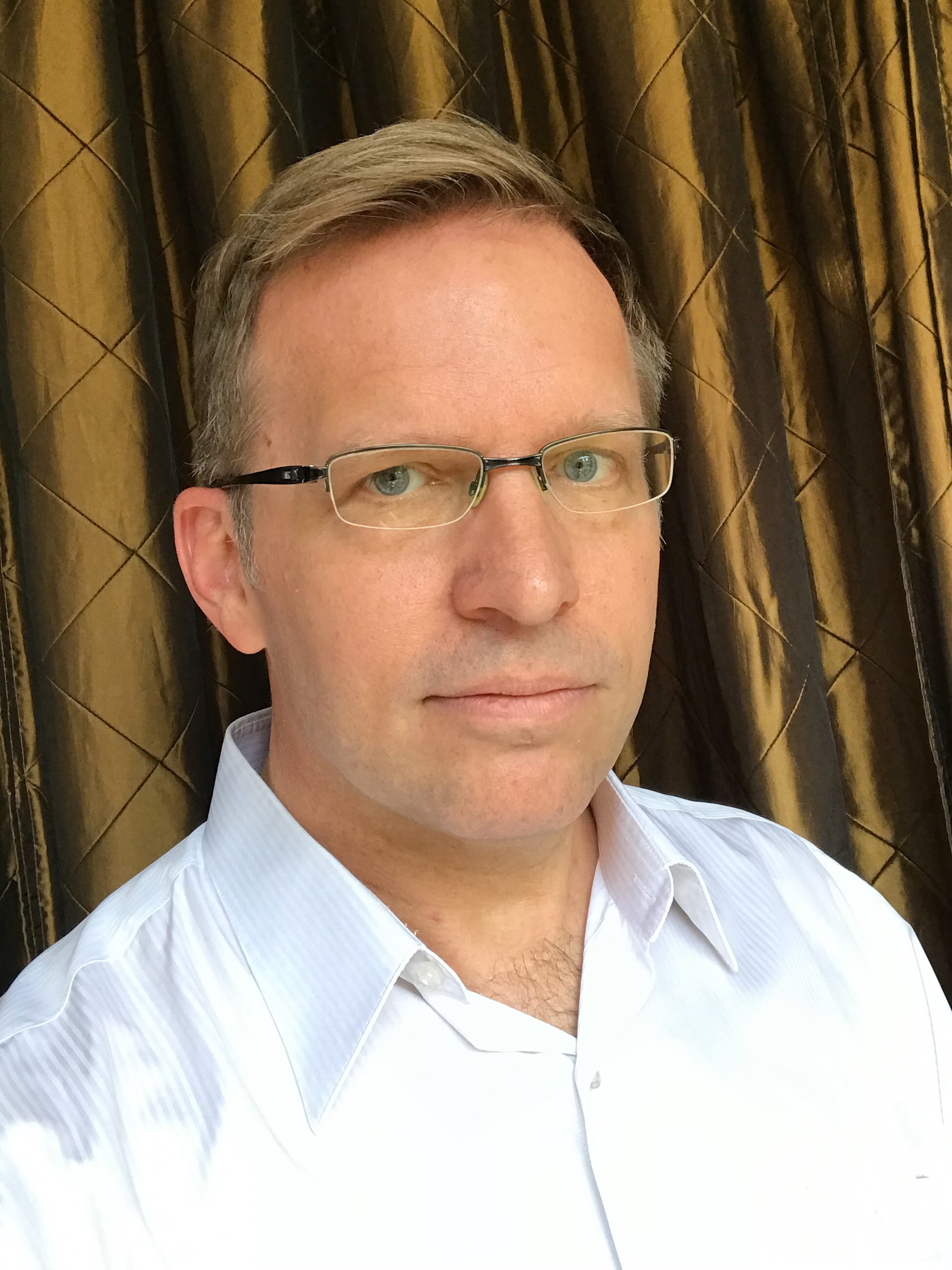 KEVIN GEIGER | Fretful Laowai Summer Vacation Show — Brendan Davis