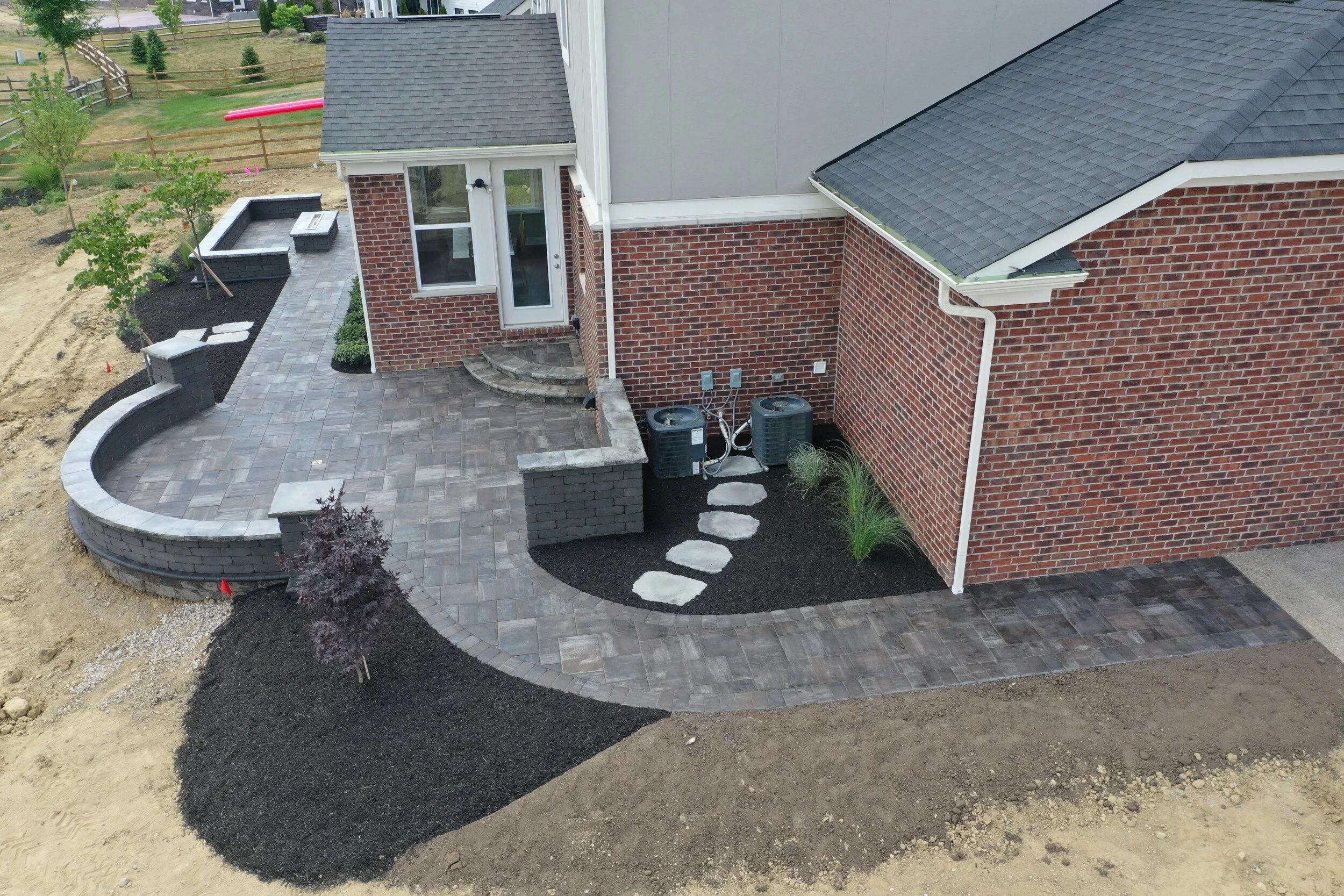 Transform Your Curb Appeal: Create a Stunning Landscaping Side of ...