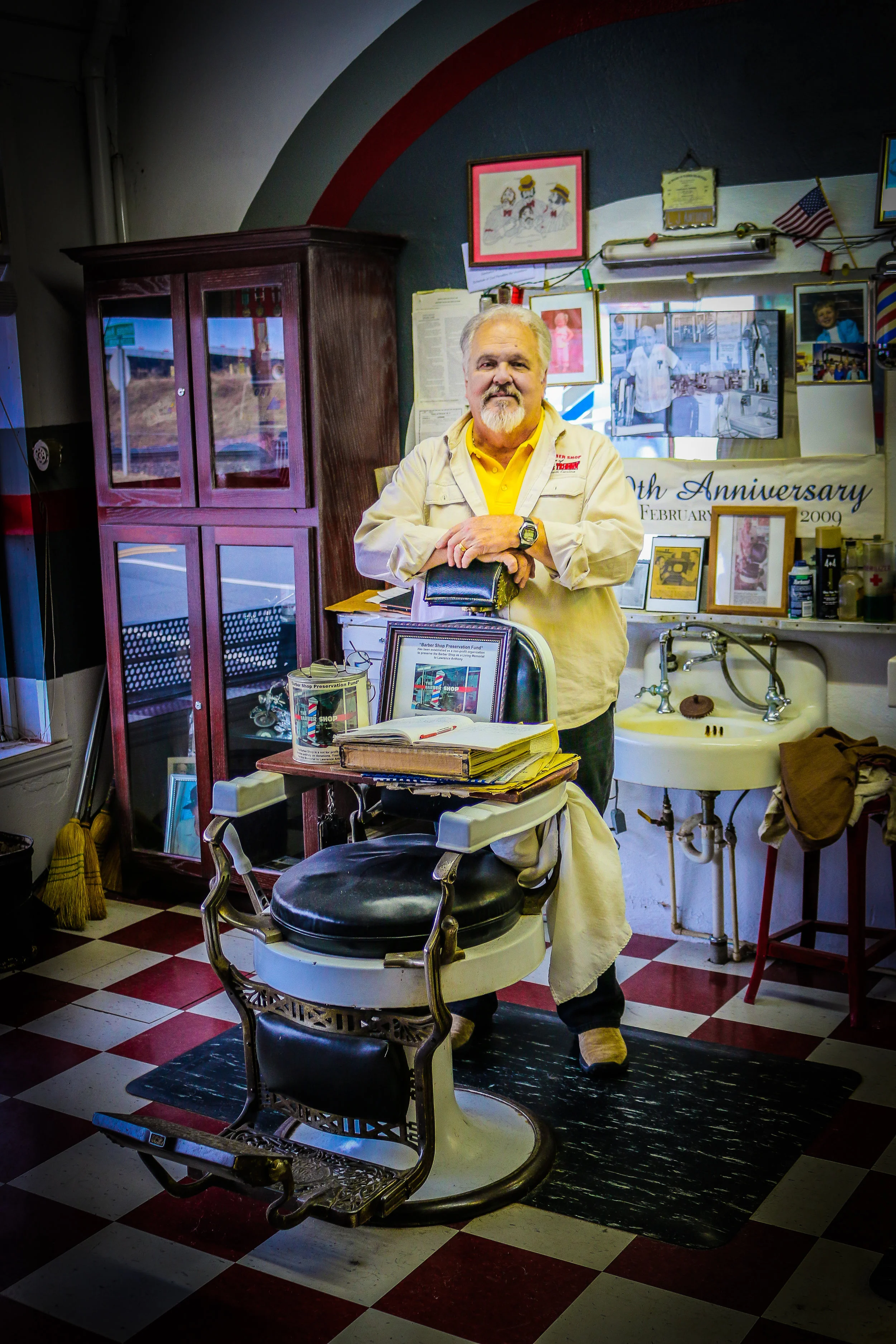 Pickin' and Trimmin' - Bluegrass at the Barber Shop — Miles 2 Go