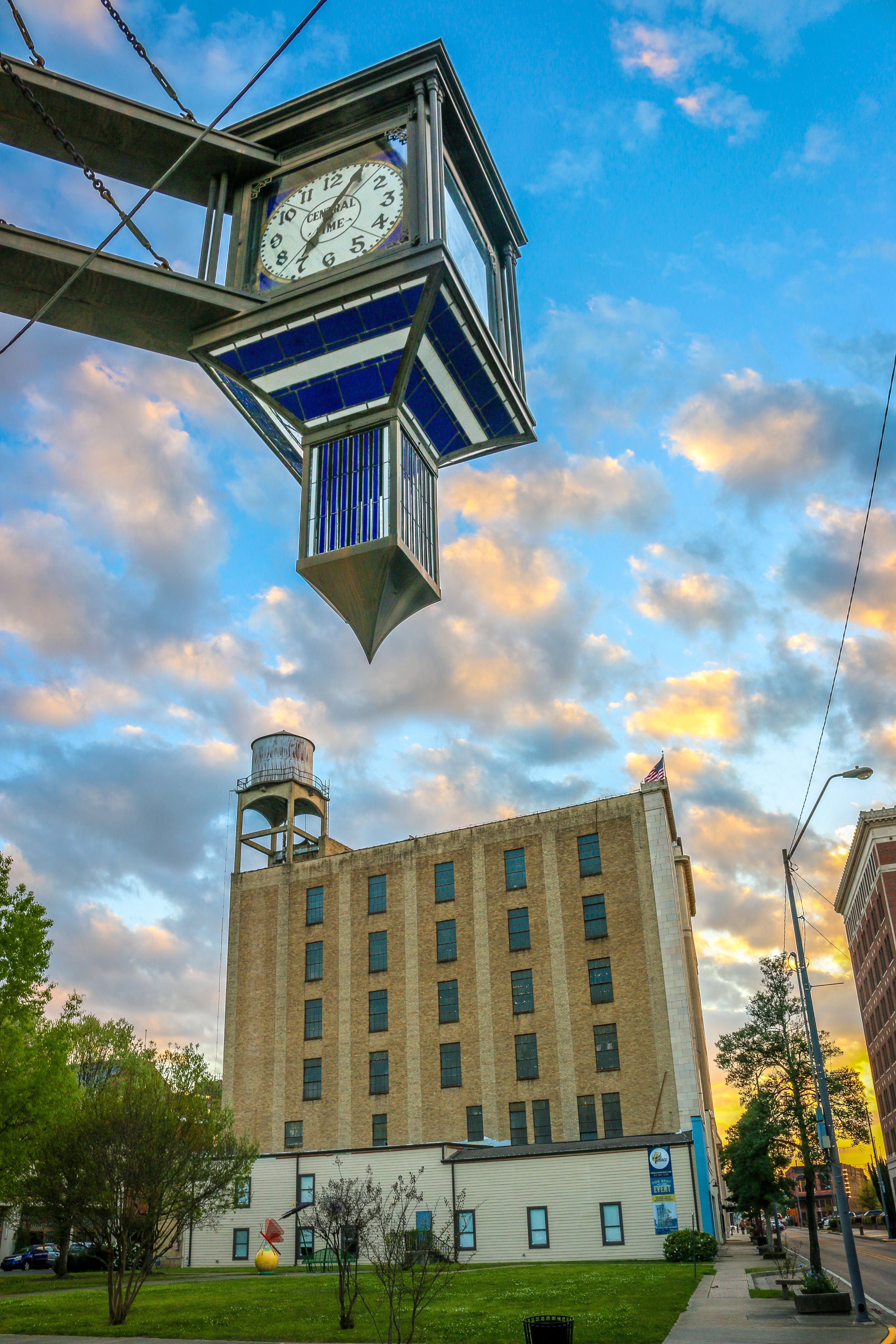 Snapshots: Monroe, Louisiana - A Diamond in the Rough — Miles 2 Go